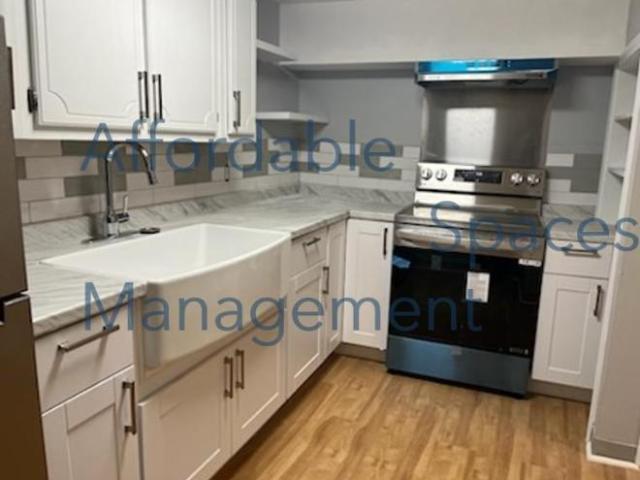 2 Br, 1 bath, Apartment 773 Downing St