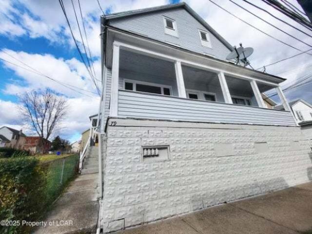 2 Br, 1 bath, Apartment 79 Sheridan Street