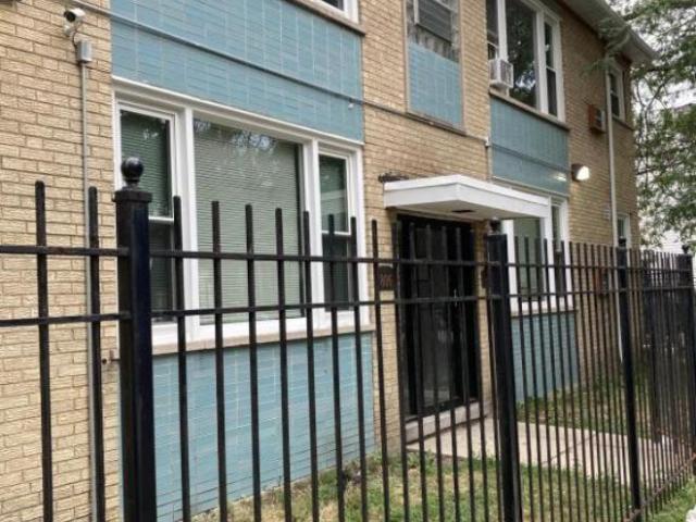 2 Br, 1 bath, Apartment 808 E 89th Place