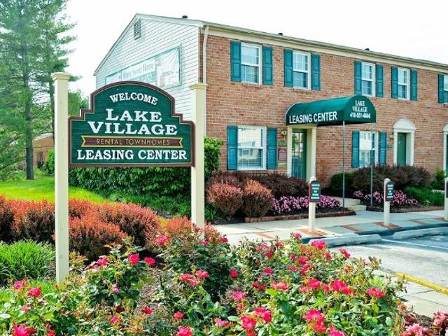 2 Br, 1 bath, Apartment 8001 Laketowne Ct