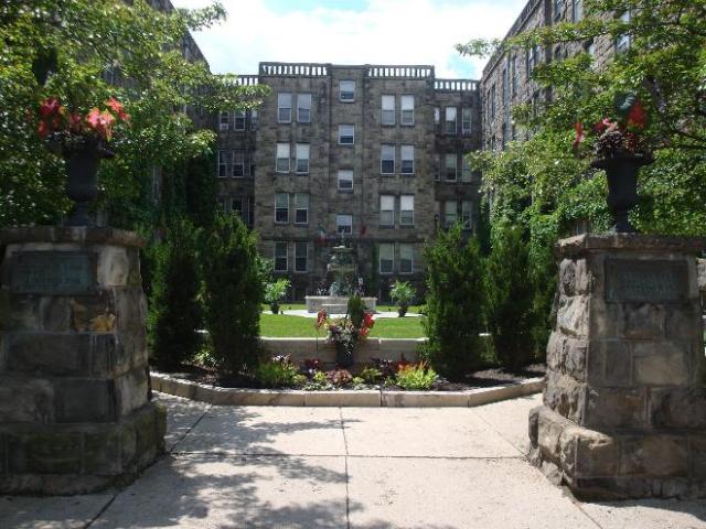 2 Br, 1 bath, Apartment 815 N High Street