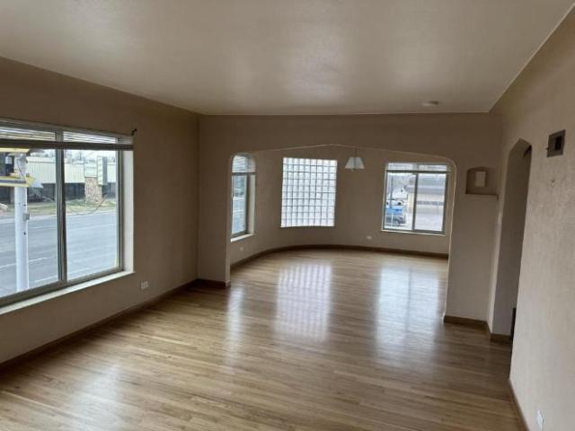 2 Br, 1 bath, Apartment 8100 W Colfax Ave