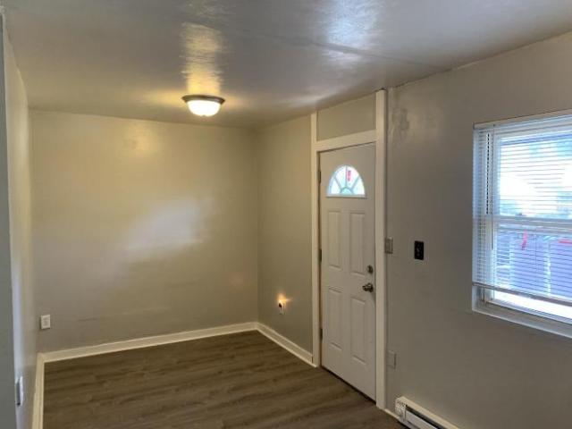 2 Br, 1 bath, Apartment 812 W Colorado Ave
