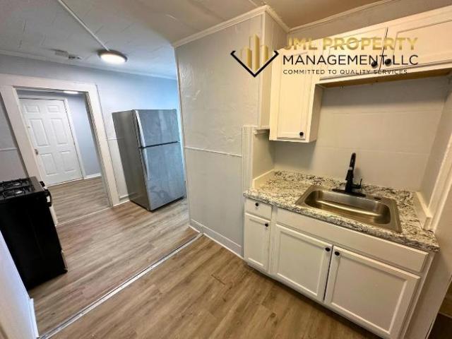 2 Br, 1 bath, Apartment 826 County Street