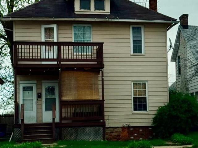 2 Br, 1 bath, Apartment 827 Colburn St