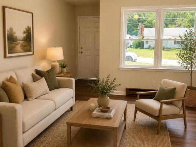 2 Br, 1 bath, Apartment 839 East Lafayette Street