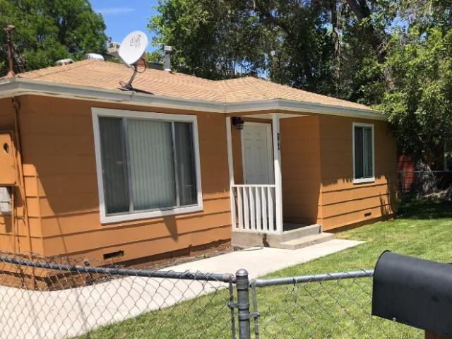 2 Br, 1 bath, Apartment 858 Gentry Way
