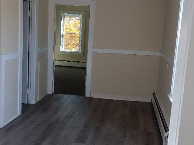 2 Br, 1 bath, Apartment 85 Pine Street