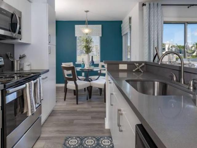 2 Br, 1 bath, Apartment 8800 NW 78th Ct