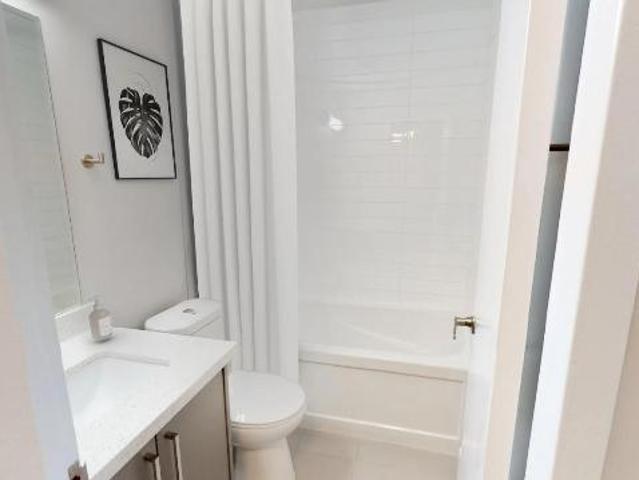 2 Br, 1 bath, Apartment 88 Redpath Avenue