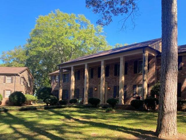 2 Br, 1 bath, Apartment 8938 University Drive