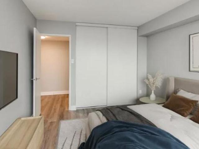 2 Br, 1 bath, Apartment 8 Silver Maple Court