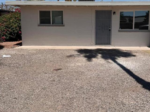 2 Br, 1 bath, Apartment 909 S Kenwood Circle
