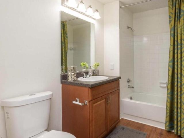 2 Br, 1 bath, Apartment 9200 Willow Ridge Rd
