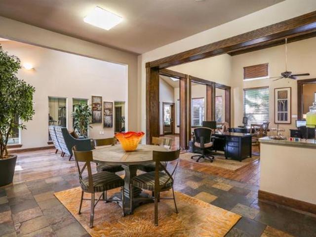 2 Br, 1 bath, Apartment 9350 Skillman St