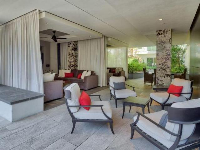 2 Br, 1 bath, Apartment 936 South Olive St