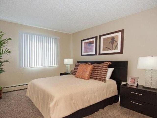 2 Br, 1 bath, Apartment 930 North Murray Boulevard
