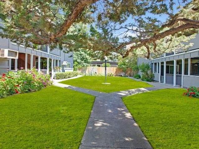 2 Br, 1 bath, Apartment 940 Fulton Avenue