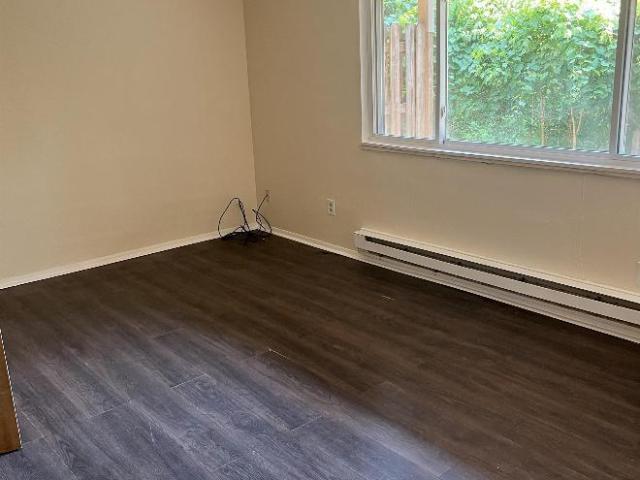 2 Br, 1 bath, Apartment 943 945 947 North 11th Street