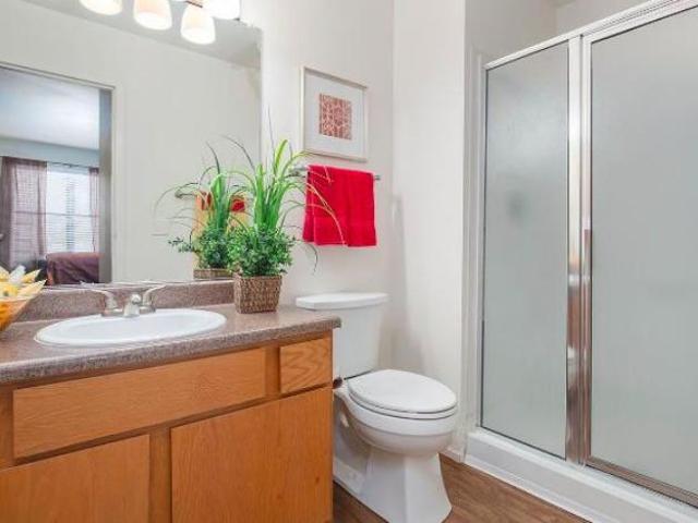 2 Br, 1 bath, Apartment 9516 S Shields Blvd