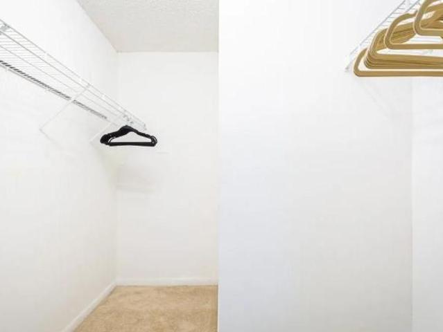 2 Br, 1 bath, Apartment 9601 SW 142nd Ave