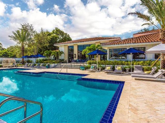 2 Br, 1 bath, Apartment 9817 Arbor Oaks Ln