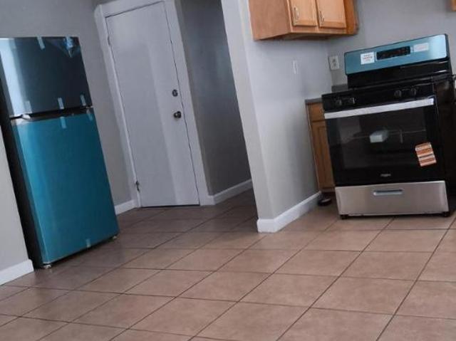 2 Br, 1 bath, Apartment 98 County Street