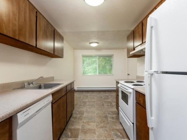 2 Br, 1 bath, Apartment 9900 SW Conestoga Dr