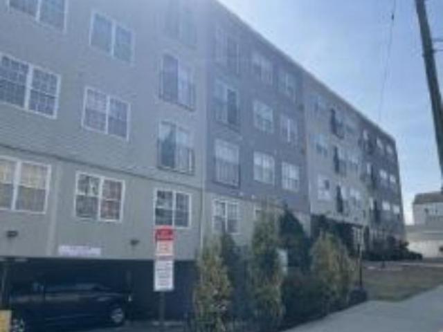 2 Br, 1 bath, Apartment 9 23 8th Avenue