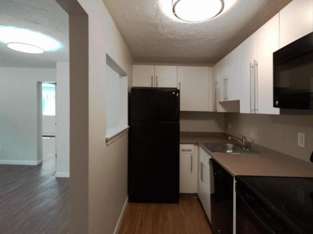 2 Br, 1 bath, Apartment 9 Bonney Lane