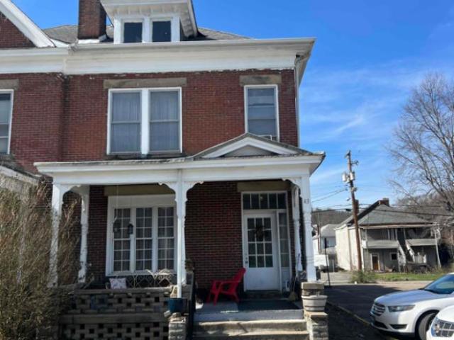 2 Br, 1 bath, Condo 43 N 4th St