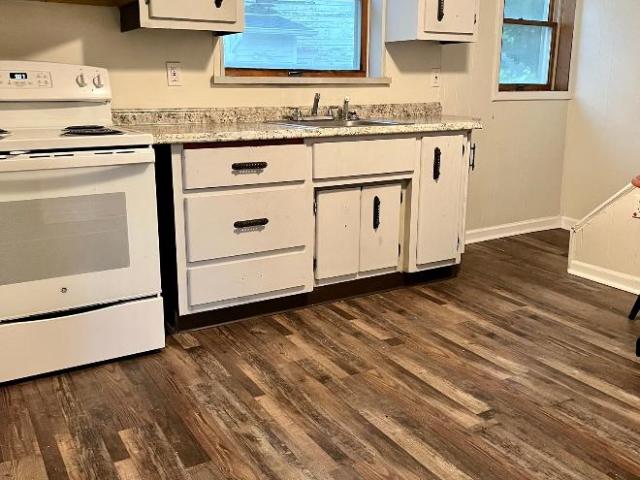 2 Br, 1 bath, Condo 400 402 Clarkson Ave