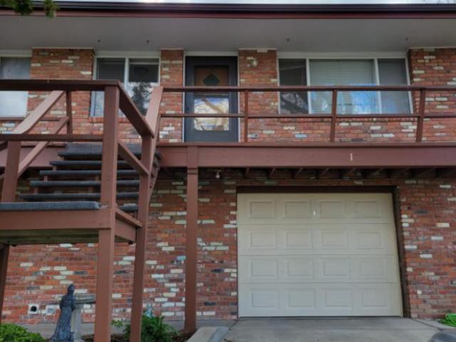 2 Br, 1 bath, Condo 400 S Fee St