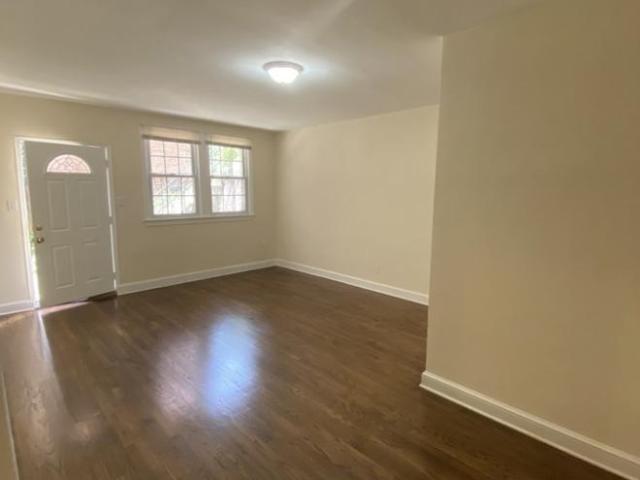 2 Br, 1 bath, Condo 4010 Calvert Street NW