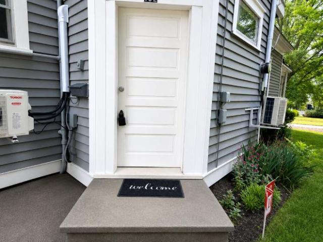2 Br, 1 bath, Condo 401 E Broad St