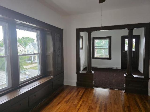 2 Br, 1 bath, Condo 4021 Gifford Ave