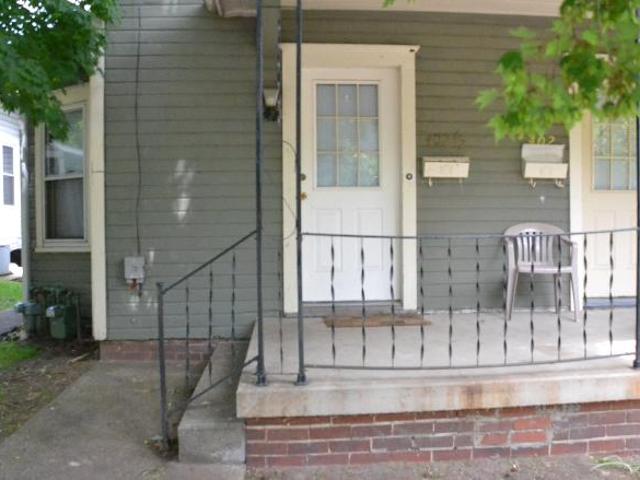 2 Br, 1 bath, Condo 402 5 Mulberry Street