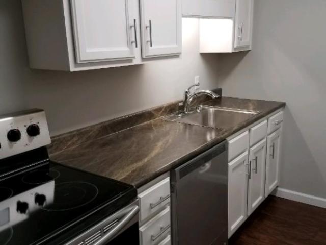 2 Br, 1 bath, Condo 403 County Line Rd