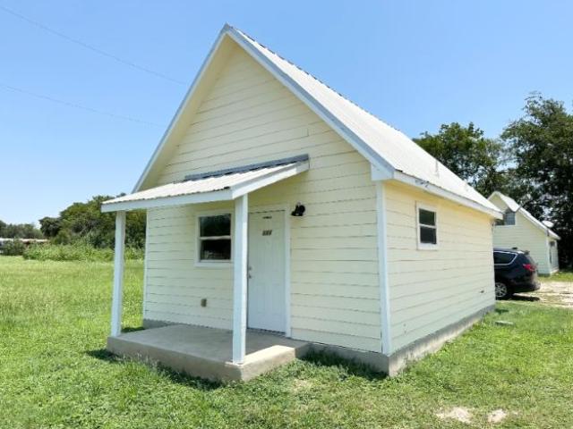 2 Br, 1 bath, Condo 403 Free Timber Lane