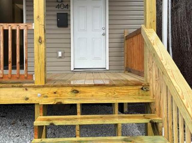 2 Br, 1 bath, Condo 404 1st St