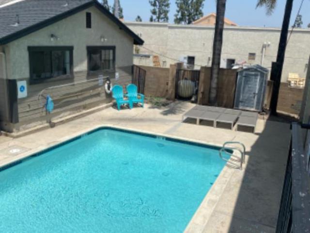 2 Br, 1 bath, Condo 404 Sierra Vista St