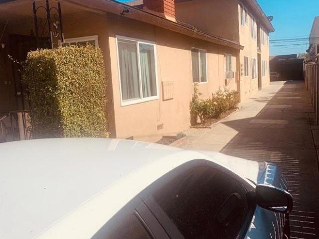 2 Br, 1 bath, Condo 4052 W 142nd St