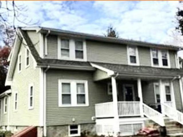 2 Br, 1 bath, Condo 405 Village St