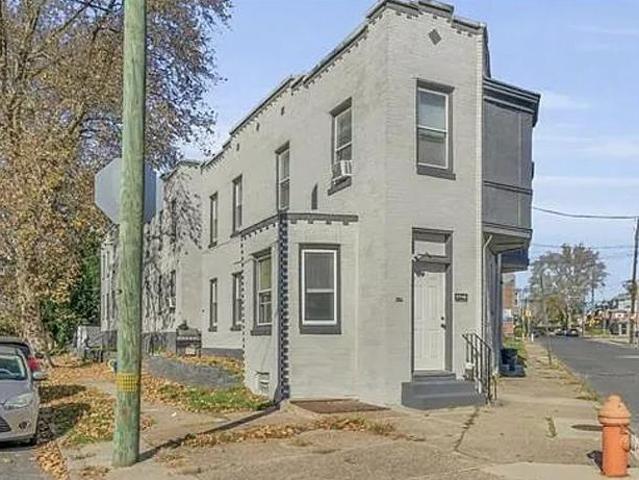 2 Br, 1 bath, Condo 409 Kerper Street