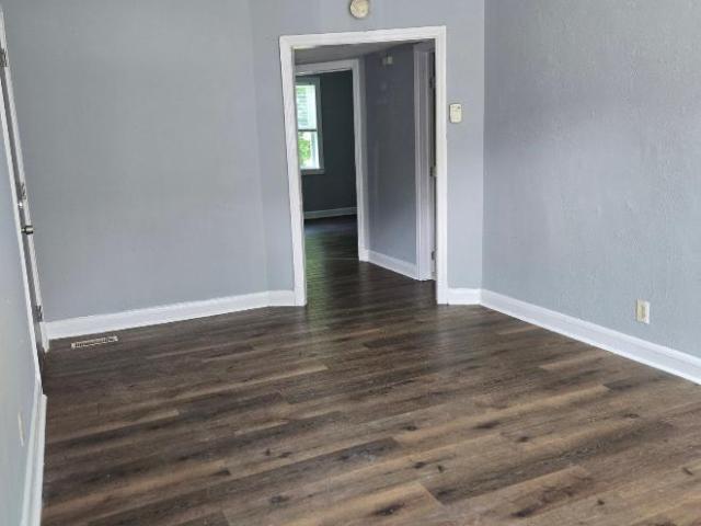 2 Br, 1 bath, Condo 40 W Talbott St