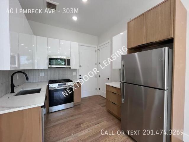 2 Br, 1 bath, Condo 40 Lembeck Ave