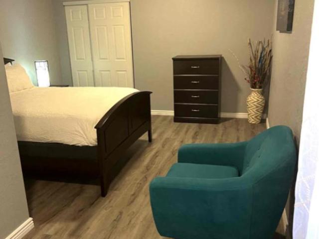 2 Br, 1 bath, Condo 4108 Liverpool St