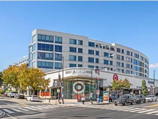2 Br, 1 bath, Condo 4101 Albemarle St NW