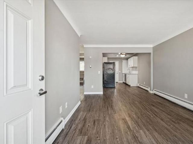 2 Br, 1 bath, Condo 4101 Harvest Ln