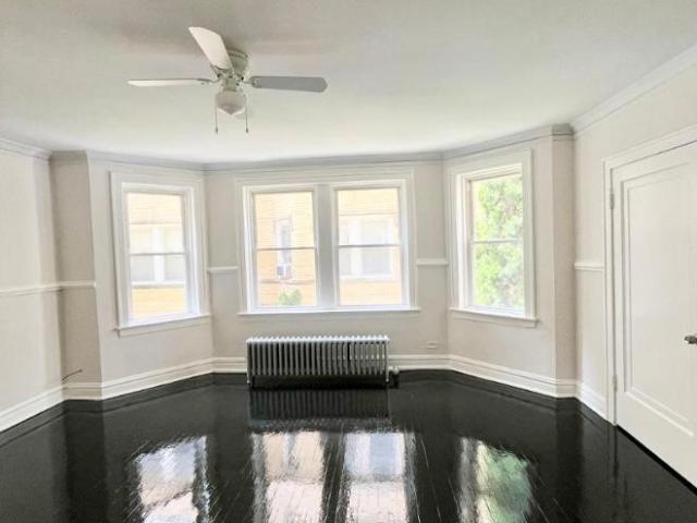 2 Br, 1 bath, Condo 4134 W 24th Pl